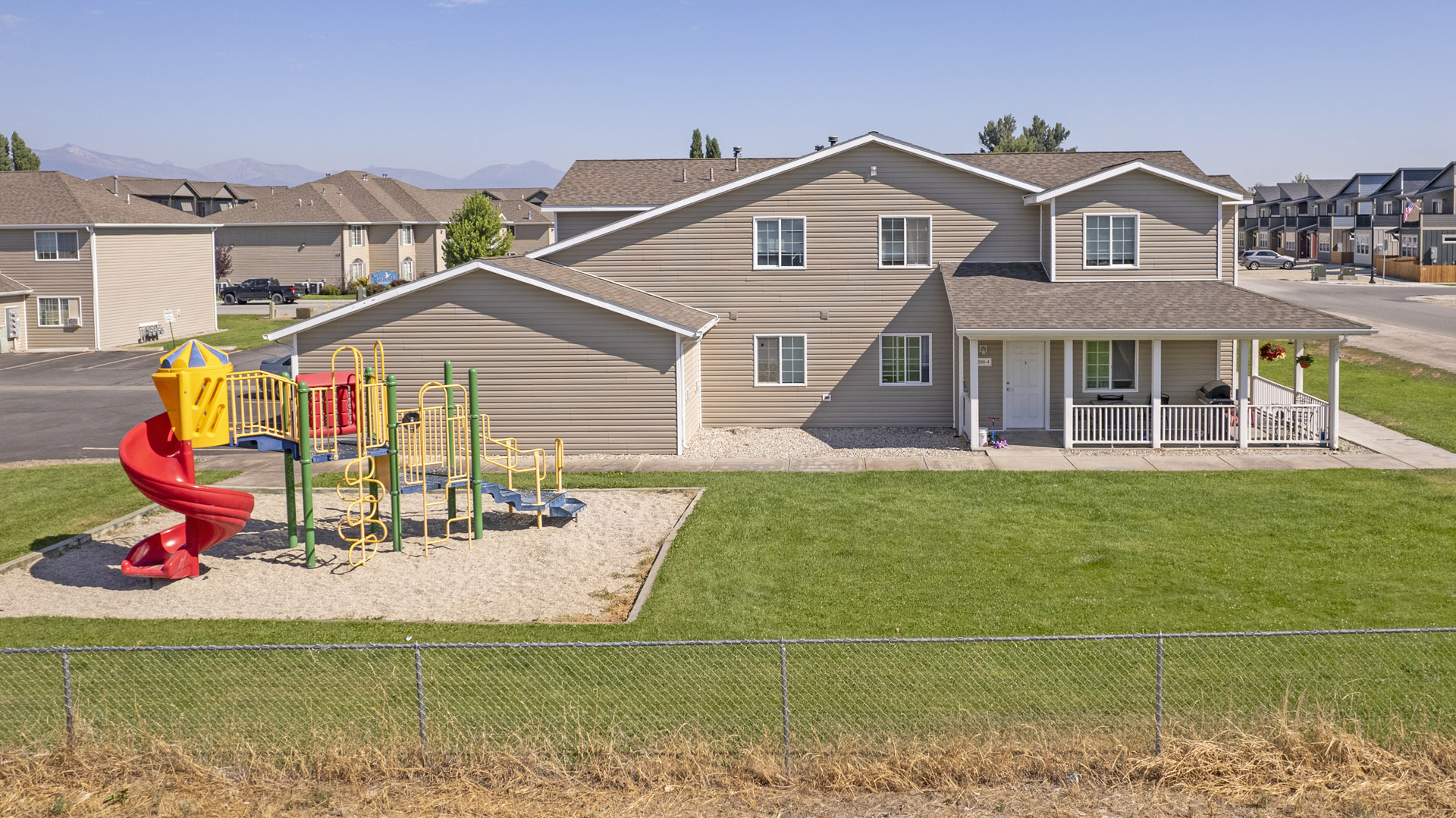 What to Look for in a Commercial General Contractor - CS Structures